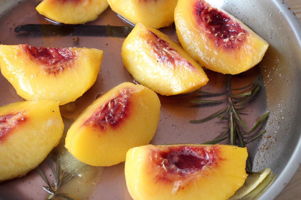 Rosemary-Vanilla Poached Peaches | My Delicious Blog